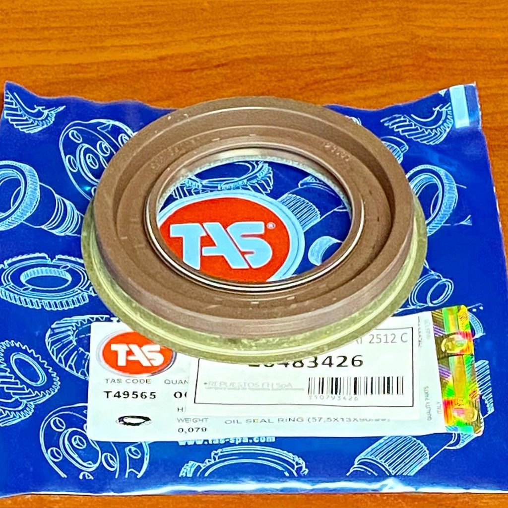 20483426 RETEN DELANTERO CAJA AT 2512 C – Repuestos FH SpA